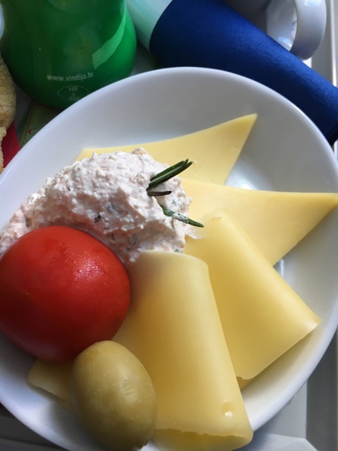 Croatia Airlines, Business Class – Bombardier Q400: Zagreb to Zürich ...